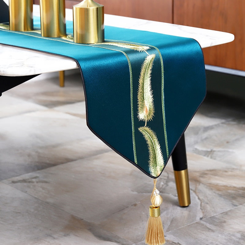 Hot Modern Luxury Table Runners with Tassel Polyester, with Feature Pa ...